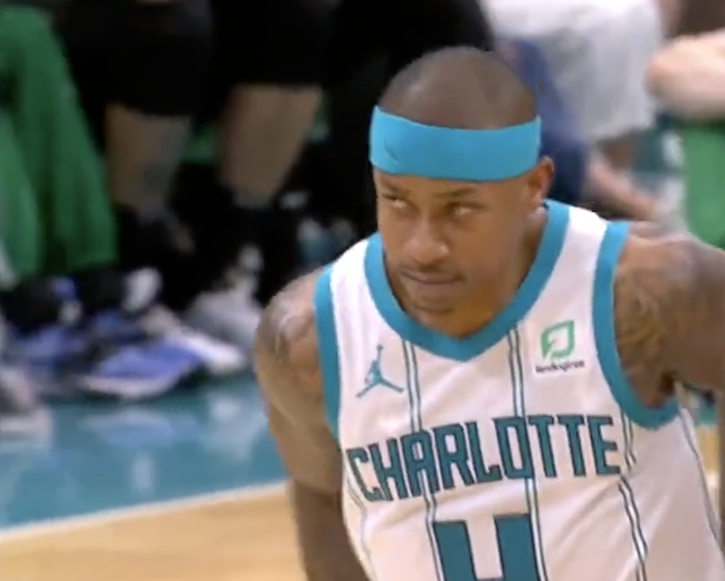 【影片】已獲球迷喜愛？I.Thomas首次出席黃蜂主場賽事，獲球迷站立拍掌歡迎 | 廢青NBA | 籃球地帶 - FanPiece