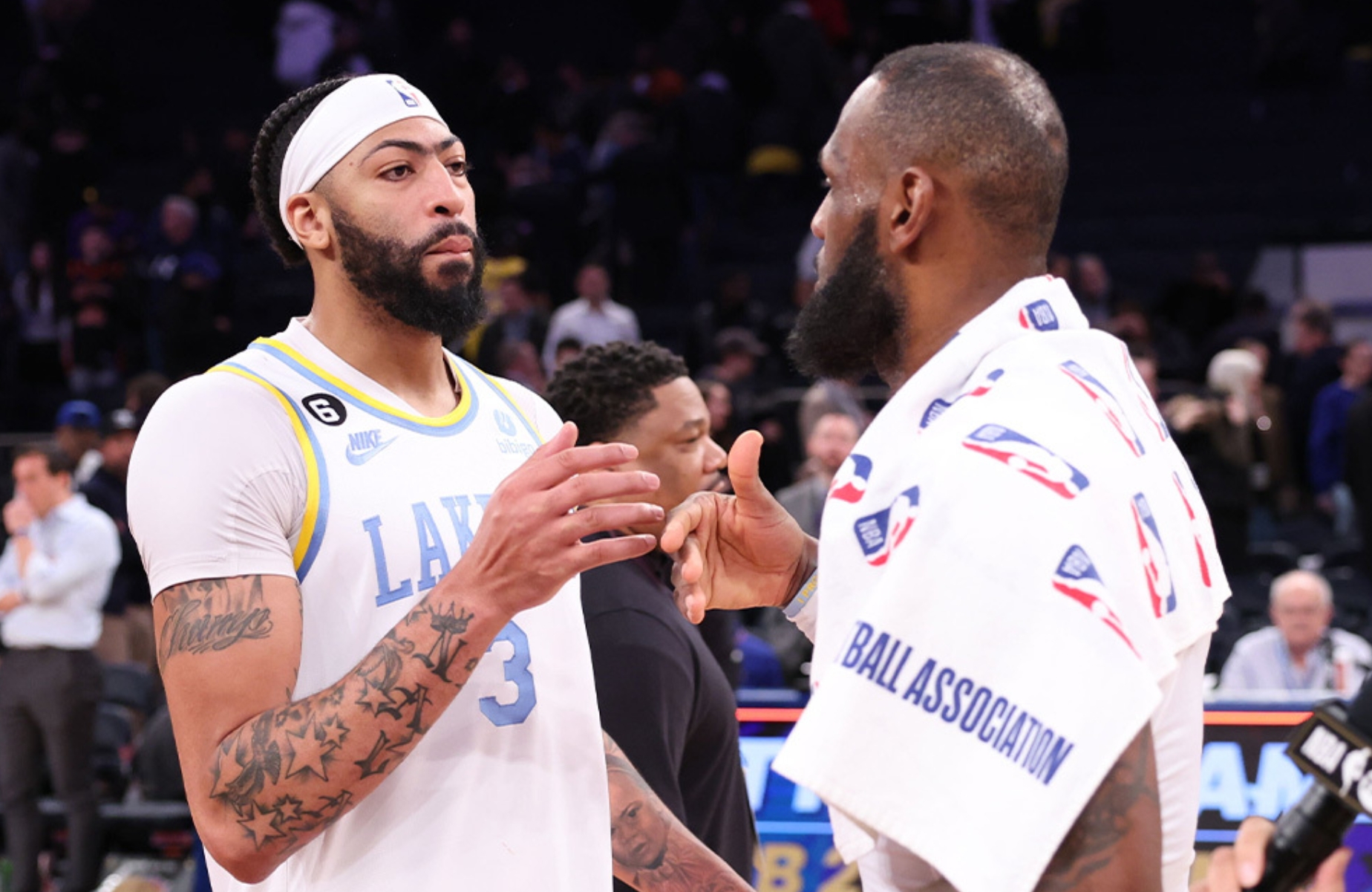 LeBron 與 AD 合砍 55 分領湖人加時擊敗紐約人，LeBron 創下 NBA 首見紀錄和寫下生涯里程碑 | 籃球場 | 籃球地帶 ...