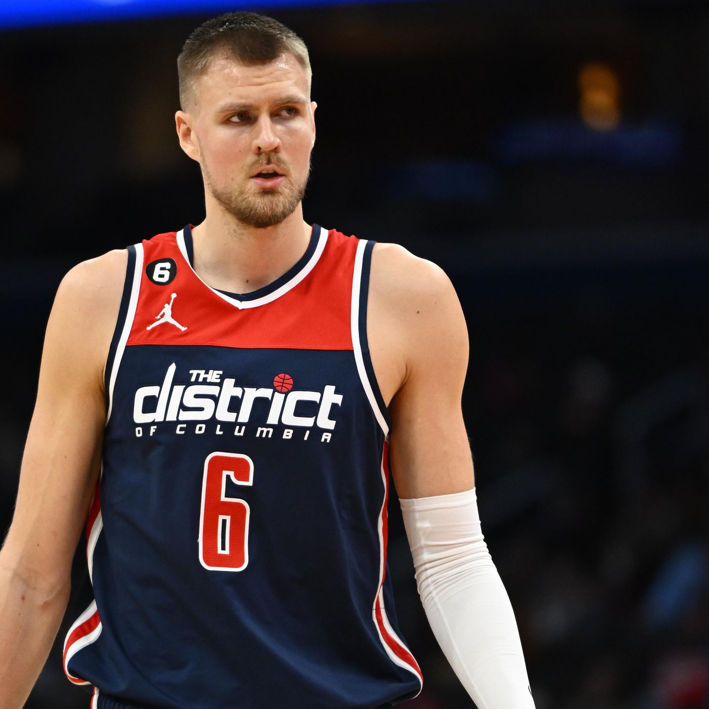 快艇、巫師、塞軍三方交易告吹！但灰熊代替快艇！Kristaps Porzingis將加入塞軍 | 廢青NBA | 籃球地帶 - FanPiece