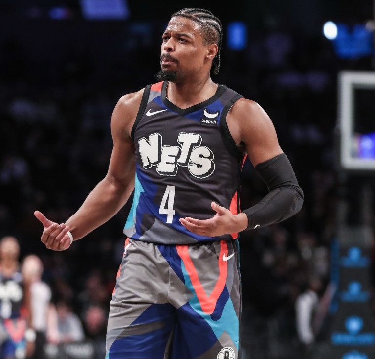 【搞笑】Woj早前誤報Dennis Smith Jr.被籃網交易走，受害者本人透露當刻看到消息的感受 | NBA地域 | 籃球地帶 - FanPiece