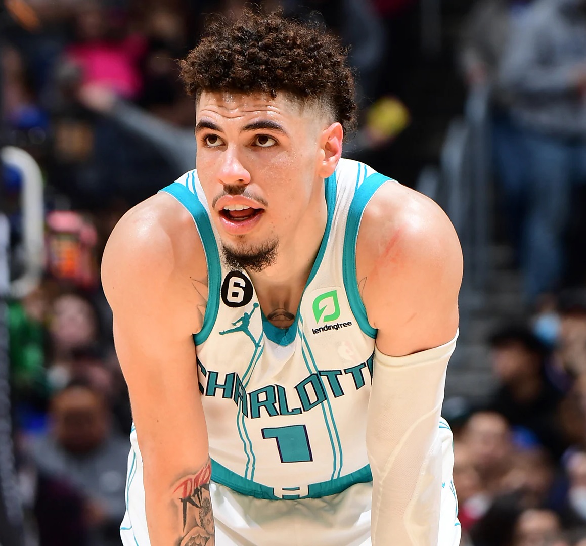 LaMelo Ball一夜間整個背部佈滿刺青，網民指這些刺青看起來太嘔心了 | NBA地域 | 籃球地帶 - FanPiece