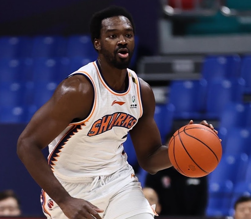 前NBA球員Noah Vonleh大爆料到CBA打球的不安經歷，突然被球隊經理派人拿武器威脅 | NBA地域 | 籃球地帶 - FanPiece