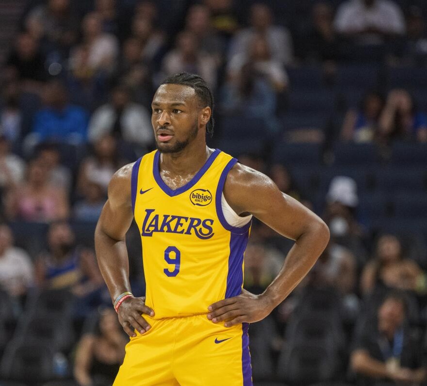 Bronny James代表湖人出戰夏季聯賽的首戰，網民形容他打出了大學時期的表現 | NBA地域 | 籃球地帶 - FanPiece